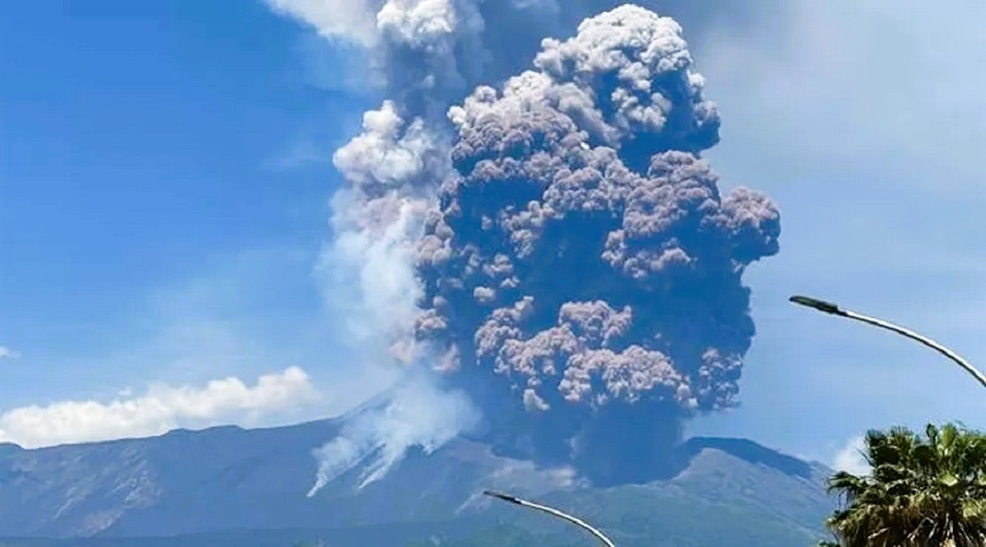 Vocán Etna volvió a entrar en erupción y generó alerta en Sicilia ...