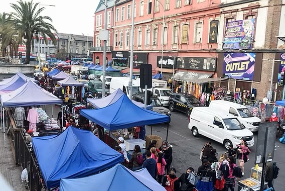 Tras operativos en Meiggs, vendedores ilegales se reubican en el barrio ...