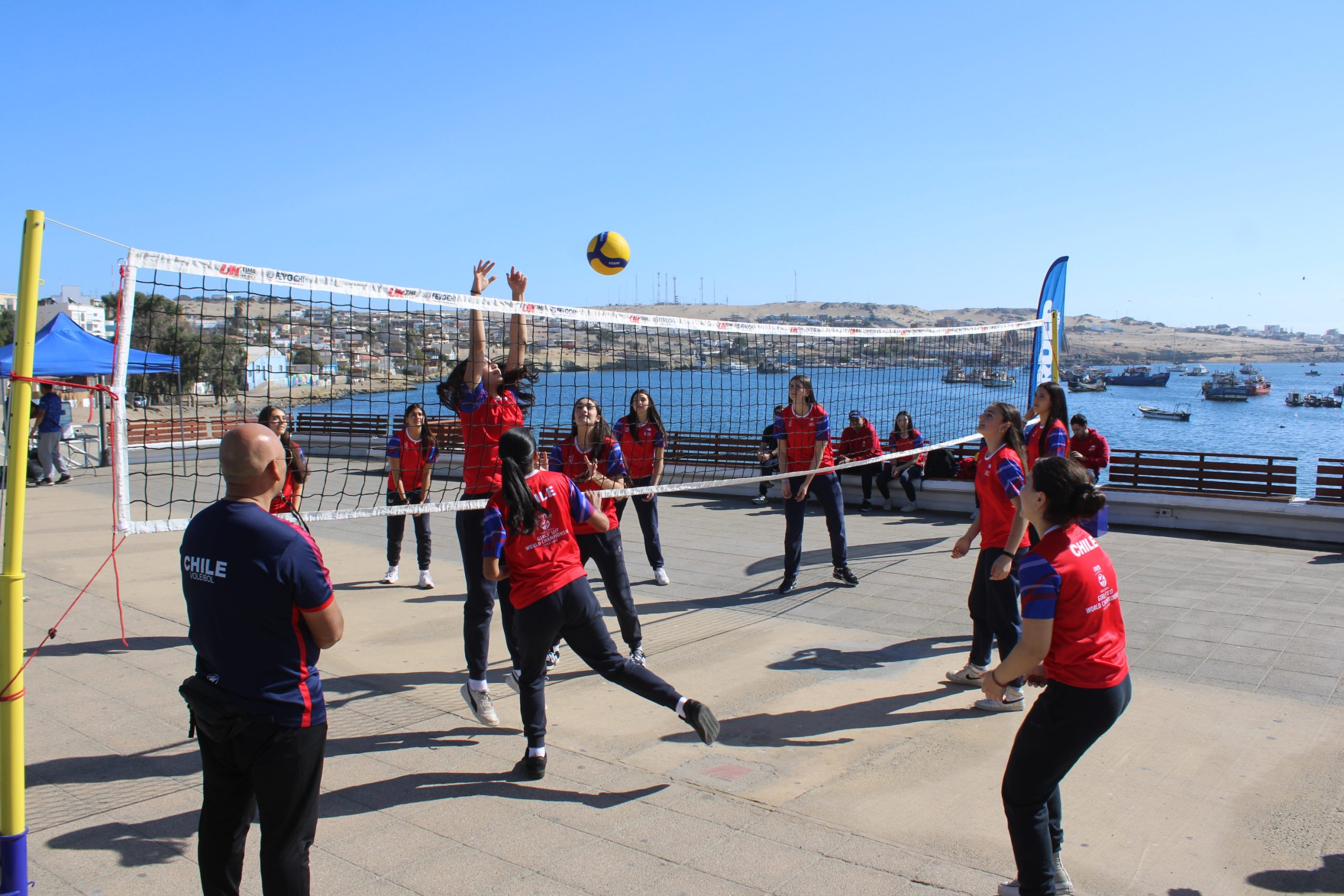 Selección chilena de vóleibol SUB 17 inicia en Atacama su preparación ...